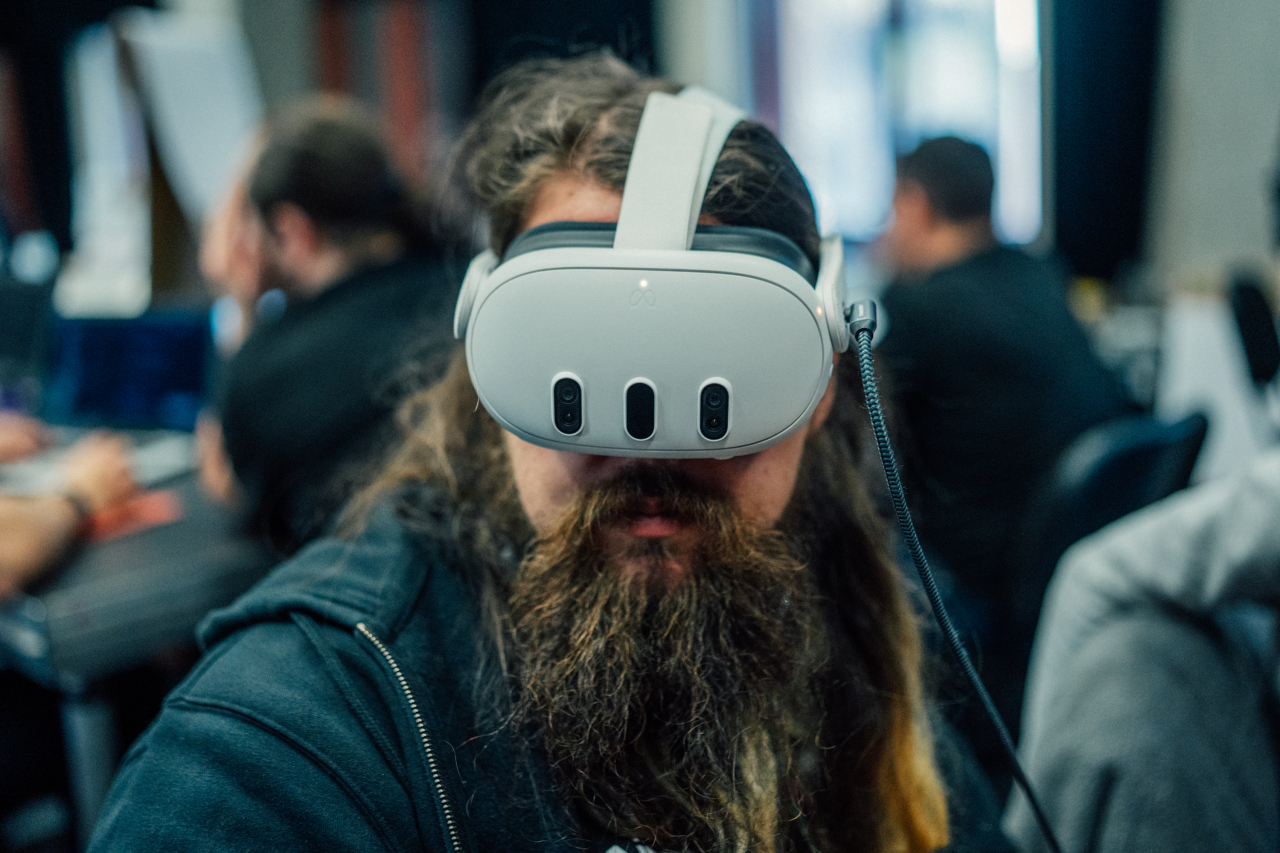 AimtecHackathon | Víkend plný IoT, VR a dalších hraček.